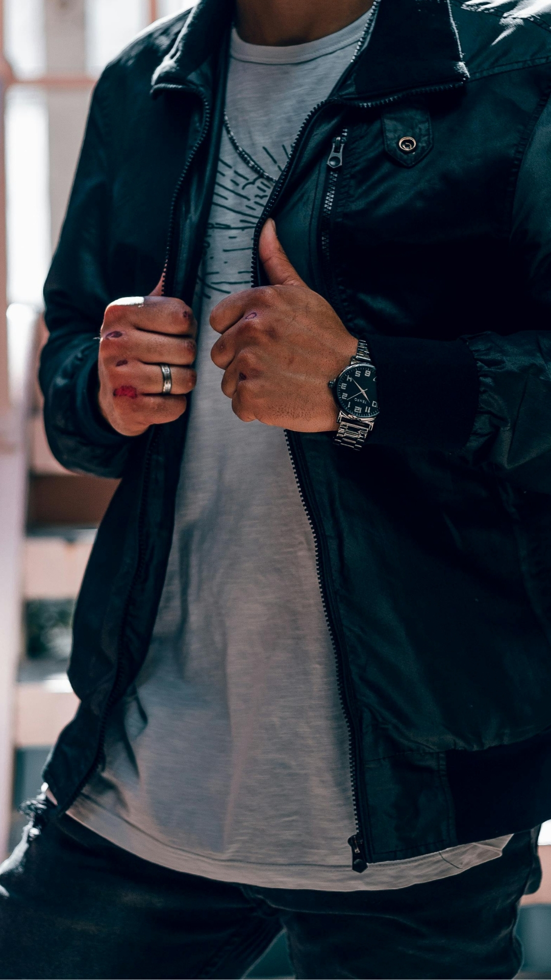 Titanium vs Tungsten Rings: What’s the Better Fit for Aussie Men?